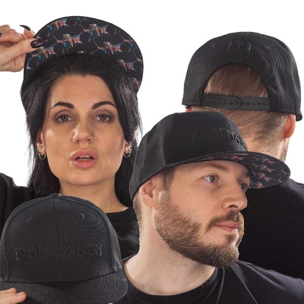 素材: コットン。デザイン: 刺繍、ロゴ、スクリーンプリント。留め具: スナップボタン。オフィシャルライセンス商品。