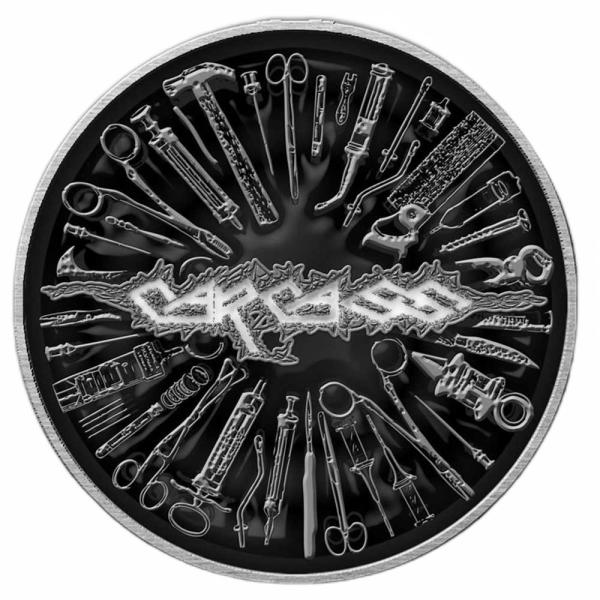 素材: メタル。留め具: バタフライクラッチ。デザイン: エナメル加工、インフィル、ロゴ、ツール。オフィシャルライセンス商品。