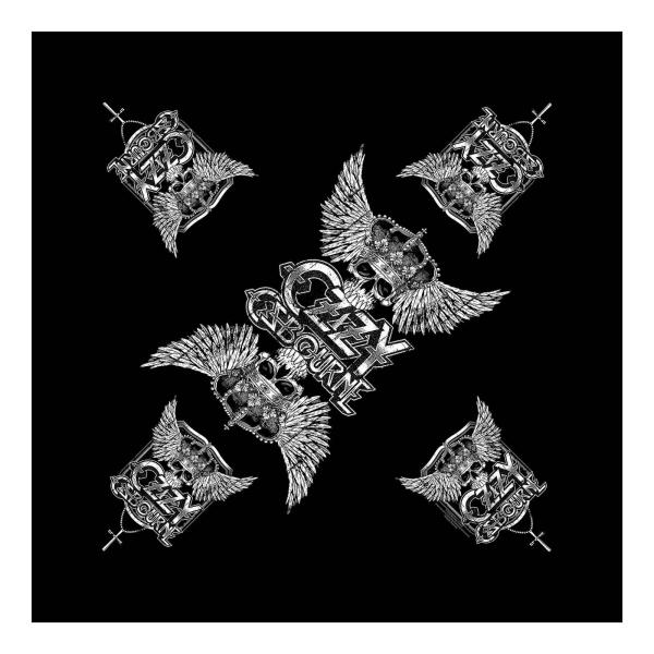 素材: コットン100%。L: 55cm。W: 55cm。デザイン: ロゴ、リピート柄、スクリーンプリント、スカル。オフィシャルライセンス商品。ヘム加工エッジ。