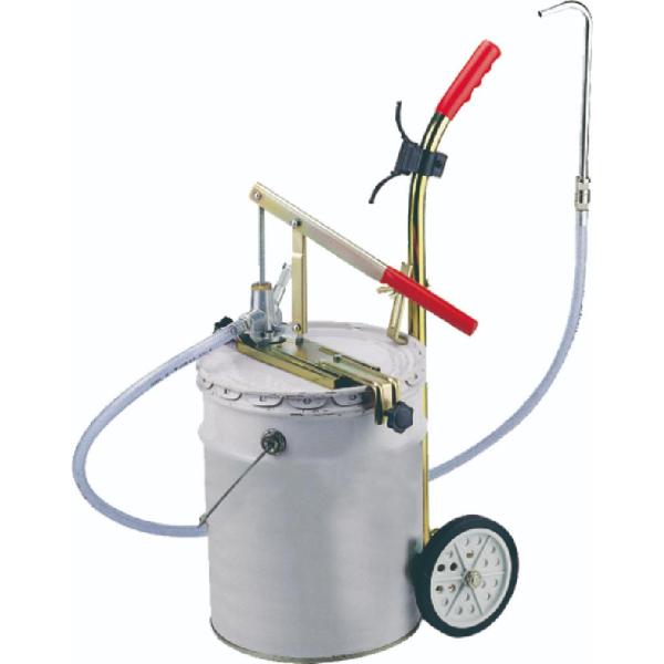 大型キャスター付きベースにペール缶を載せポンプをセットするだけ。金属・プラスチック製の両方のペール缶に対応。使用可能オイル粘度：　　SAE 0〜100番適応油種：エンジンオイル　　ギアオイル・ATF　　ミッションオイルホース長：1.5ｍ※ガ...
