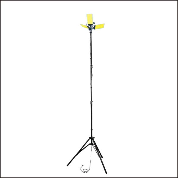 ●パネルライト3枚に全高3.2mのスタンドを搭載したモデルです。●12Vから14V直流電源を使用したCOB（チップオンボード）LEDパネルを採用し、高効率 で安全性が高いライトです。●変換機の回路がライト自体に付属しない為パネル１枚で180...