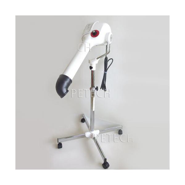 ニチリ スタンド型ドライヤーは、ペテックスタンドドライヤーやハチコウドライヤーを製造している（株）山田電機製作所が製造元の日本製で、長年の販売実績と高性能の品質を誇ります。ニチリ1500Nは、スイッチ1つで操作できるシンプル設計です。熱量は...