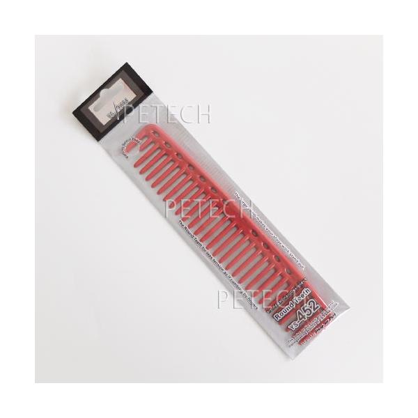 ◆メール便対応商品。製品の特長○コームの背が長く、厚く歯が長いので、握りやすくコーミングをしやすい。○荒歯なのでロングヘアーや、カールしている髪に最適。○大きいサイズのコームはステージでの作業に映えます○スーパープラスティック使用