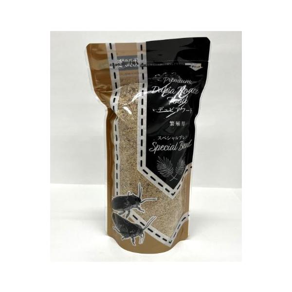 【発売日：2022年12月25日】従来のデュビアフードよりも更に材料にこだわり、動物性たんぱく質や脂肪分を使わない事で繁殖率の向上・死亡率の低下に繋げることができました。デュビアが好むエネルギー源の糖類を豊富に配合しており嗜好性も抜群です。