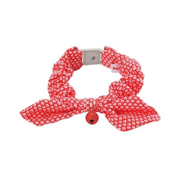 和柄のおしゃれなネコちゃん専用シュシュ。力が加わると外れるバックルを使用。反射鈴付。■対象ペット種：全猫種■原産国：中華人民共和国■材質：コットン■商品サイズ：約幅35x高さ230x奥行10(mm)■首回り：17〜24ｃｍJAN:49035...