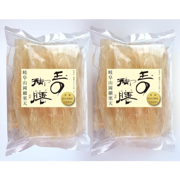 ●良質の天草を100％原料に山あいの冷涼な気候をいかした伝統製法でつくられる山岡細寒天。●なかでも特別な天筒により通常よりさらに細くつき出した極細の糸寒天を食べやすく調理しやすいハーフサイズにカット。●細く突き出しても崩れない強度は、成分が...