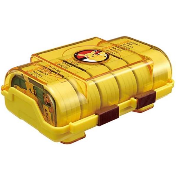 【発売日：2021年07月06日】「ポケモンメザスタ」のタグを収納する公式ボックスケースです。■アミューズメントマシン「ポケモンメザスタ」で使用するタグを24枚、メモリータグ1枚が収納できるボックスケースです。【セット内容】メザスタボックス×1個