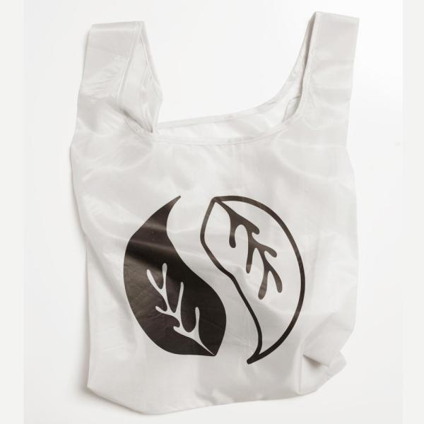 「レジ袋要りません。から始めてみませんか？」地球にちょっとだけ優しいこと。WOOD'Dが始めたサスティナブルな考え方。　個性はどんな時だって主張したくなるもの。WOOD'D初のフォールダブルバッグ(折り畳みバッグ)は世界的に問題になっている...