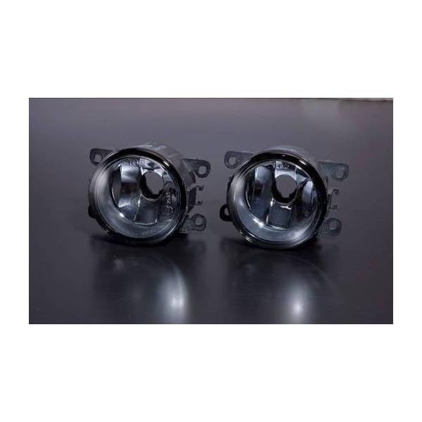現行車種では純正フォグランプが一体でLED化されておりバルブのみの交換ができません。フォグランプレンズキットに交換することでお好みのフォグバルブ選択が可能となります。また、純正ハロゲンフォグランプの補修用部品としてもお使いいただけます。こん...