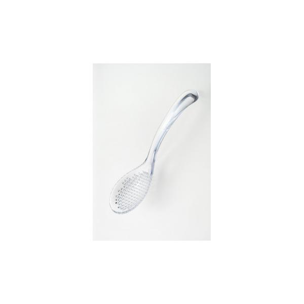 ガラスのように透明で丈夫な穴あきレンゲ。すくいやすい形状で便利に使えます。具材をすくうのに便利な穴あきタイプ。別売りのレンゲと一緒に使うとより便利に使えます。