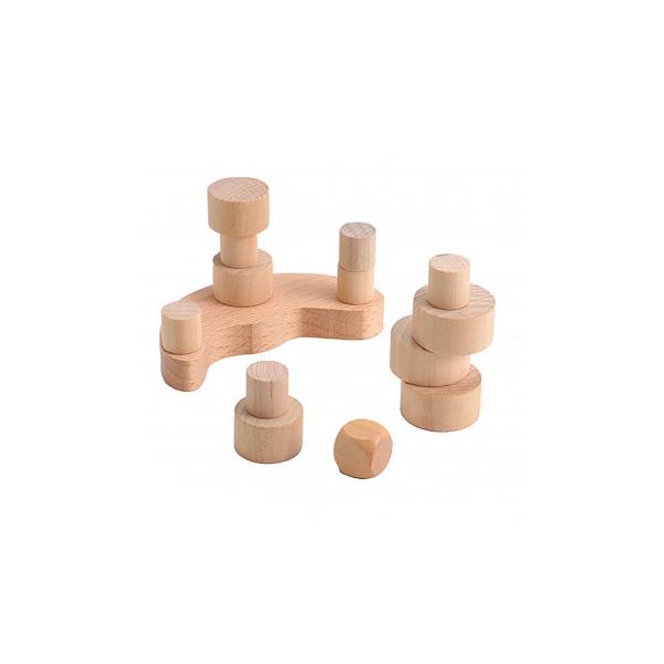 塗料を使用していない白木のバランスゲームです。色鉛筆や水性ペンでのおえかきも可能です。