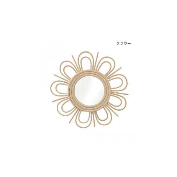 飾るだけでインテリアがぐっとオシャレになる壁掛けミラー。天然素材を使用しているのでナチュラルテイストやアジアン、北欧など、様々なインテリアに馴染みます。リビングはもちろん、玄関や洗面台に飾るのもおススメです。
