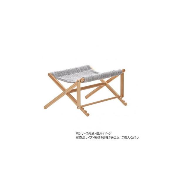 折りたたんで持ち運びのできるペット用の簡易ベッドです。カバーは汚れても洗濯可能になっております。