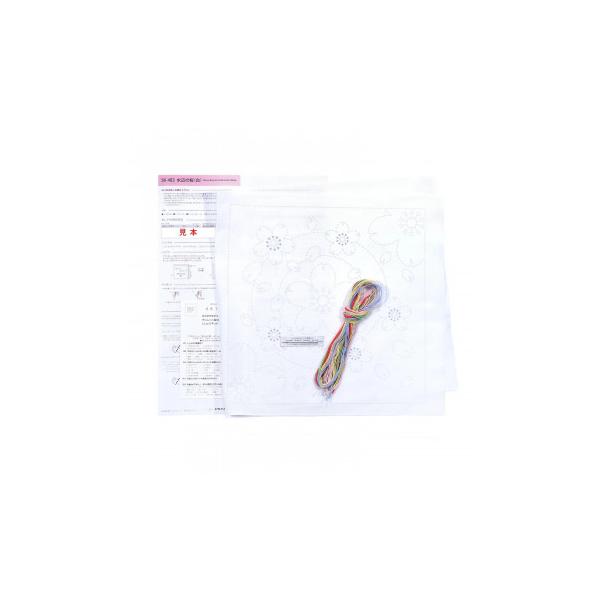 桜がお好きな方はもちろん、作り方説明書には英訳も入っていますので海外の方もお楽しみいただけます。図案は布にプリント済み。