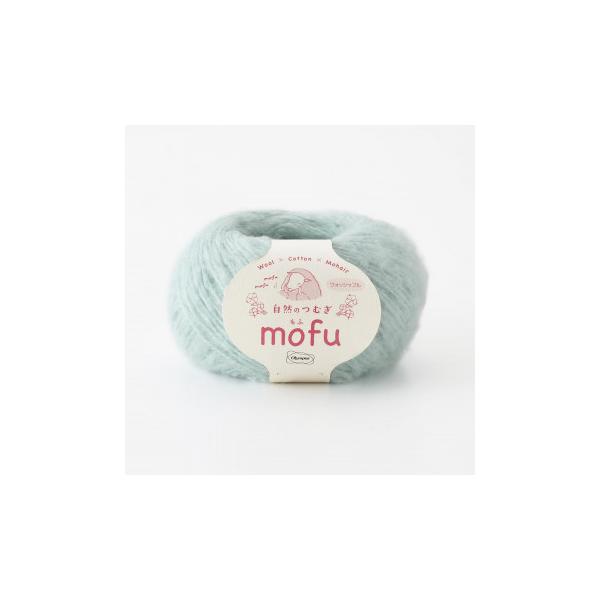 お洗濯OKで、もふもふの風合いも損ないません。綿を起毛させているから、お肌の刺激になりにくく、起毛糸のちくちくが苦手な方にもぜひお手にとっていただきたい優しい糸です。定期的に洗いたい肌に触れる普段使いのアイテムに適しています。