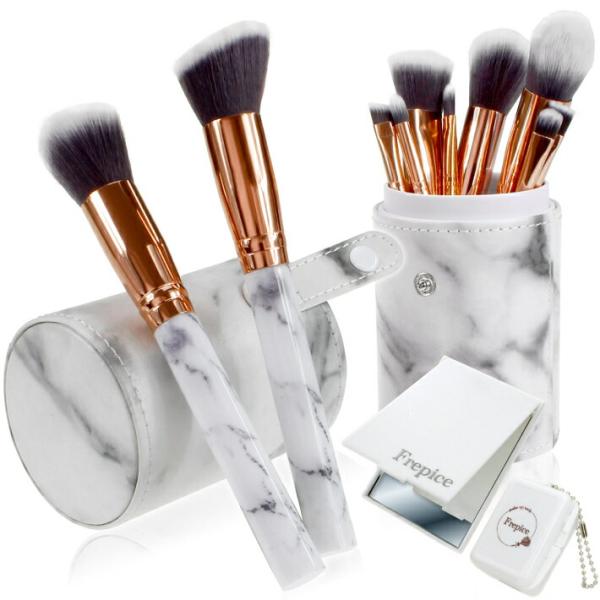 【大理石テイストのブラシ＆スタンドケースセット】海外インテリアのメイクスペースを思わせる、大理石調の柄にアンバーのアルミ口管の組み合わせがリッチテイスト。持ち運びにはもちろん、ドレッサーや洗面台に置いても素敵な、ブラシとお揃いカラーの筒形ブ...