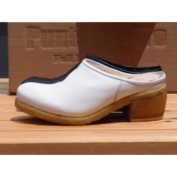 TEXAS 50 サボ　プントピグロプントピグロのサボ（ムートン付き）です上質な革とクレープソールのアレンジはここならでは中はムートンびっしりですブラックとホワイトの２色展開カカト　約５ｃｍ特製のシューズ袋付きです店長おすすめ品！Punto...