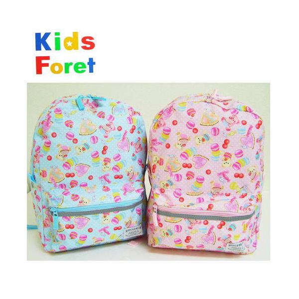 総柄の可愛いリュックサックです。Ｍサイズ/横約２１cm、縦約２６cm、巾約１２cm。Ｌサイズ/横約２６cm、縦約３５cm、巾約１３cm。LLサイズ/横約２７cm、縦約４０cm、巾約１４cm。素材はポリエステル（はっ水加工生地）メール便発送は...