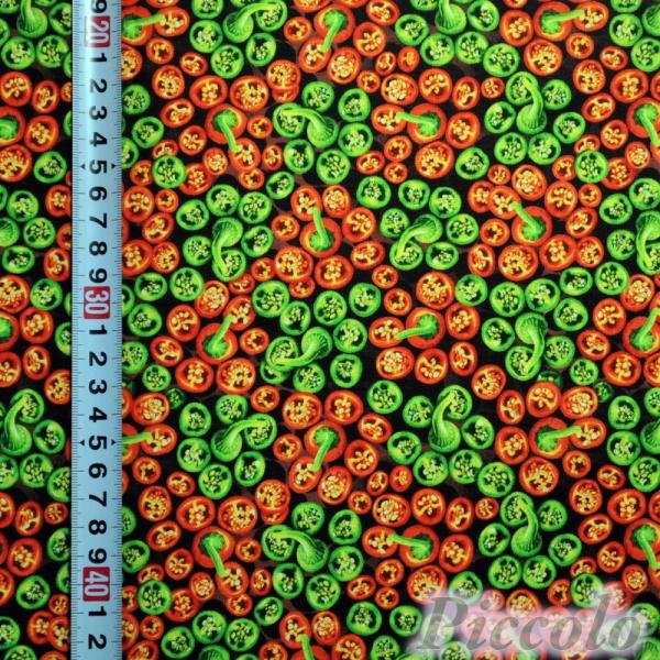 ◎数量限定！基本的に再入荷はございません。お早めにお求めください。●小物づくりやパッチワークなどに最適なサイズのUSAコットンです●サイズ：約53cm×約50cm（この商品は左記寸法でカット済みです）※一枚の布から切り出しているため、柄の出...