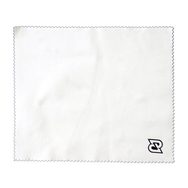 ダイキングコーポレーション　オリジナルクロスたて16cm、よこ19cmの手のひらサイズエレキギター、ベース、アコースティックギター、革製品の拭き上げに使用いただけます。ネル素材を使用しています。メガネのクリーニングには適していません。またギ...