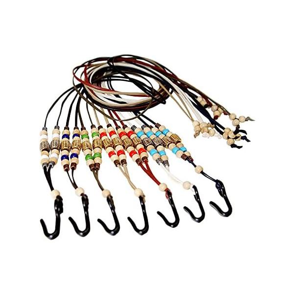 Famousオリジナルのフックタイプのウクレレストラップ。ウクレレを演奏する際にホールドしているウクレレが下がらないように首からストラップで吊るすことで位置をキープします。エンドピン固定タイプと比べると安定感は減りますが、ウクレレ本体に加工...