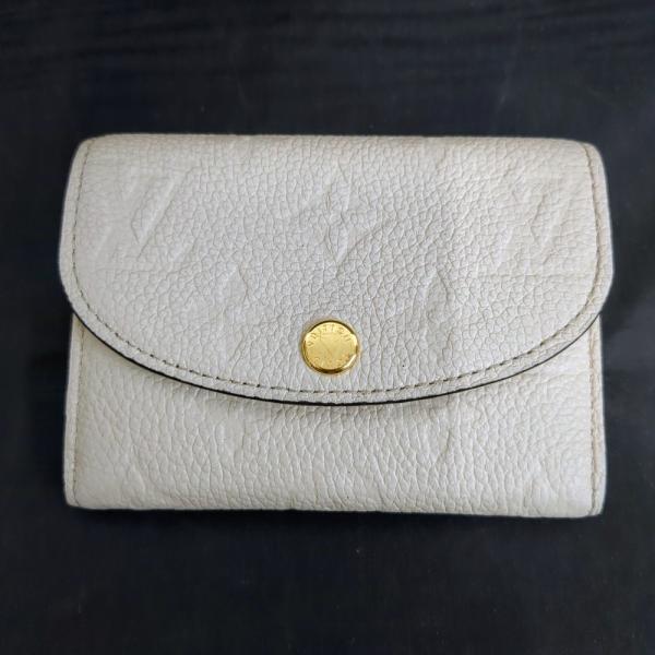 【ブランド】 LOUIS_VUITTON【程度】 程度B【色】 アイボリー【ライン】 モノグラム・アンプラント【型番】 M81445【製造番号】 ICチップ【横幅(約)cm】 10.9【奥行(約)cm】 1.8【高さ(約)cm】 8.6