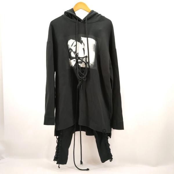 【ブランド】 FENTY×PUMA【性別】 レディース【色】 ブラック【商品名】 RIHANNAパーカー【サイズ】 SIZE M【着丈(約)cm】 77【身幅(約)cm】 60【肩幅(約)cm】 62【袖丈(約)cm】 55【備考】 中古品...