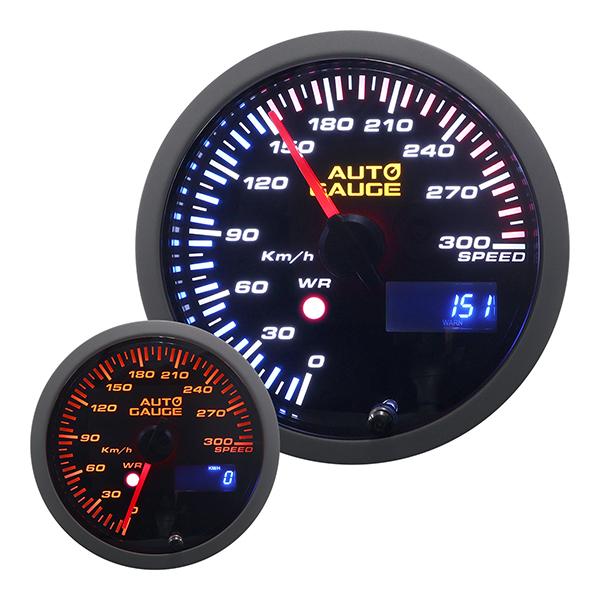 AUTO GAUGE（オートゲージ）プレミアムシリーズ 550スピードメーター スモークレンズ（52mm）が登場！日本製ステッピングモーターで高精度速度表示を実現。スモークレンズ＆カーボン調デザインで車内をラグジュアリーにアップグレード。ホ...