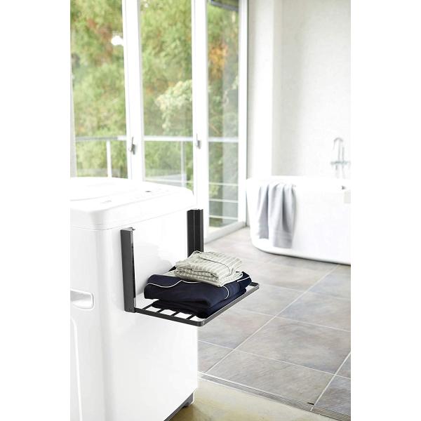 山崎実業 yamazaki 洗濯機横マグネット折り畳み棚 省スペースラック 折り畳み式 スペース有効活用 簡単設置 ホワイト ブラック 白 黒 磁石 賃貸 脱衣所 バスルーム 収納スペースを有効活用できる洗濯機横マグネット折り畳み棚。洗濯物...