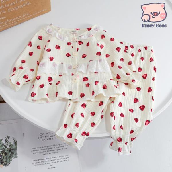 通年におすすめの綿素材の女の子パジャマです。すっきりとした薄手の綿生地で通気性が高く、サラリとした肌触りが気持ちいい?95%の綿素材なので、敏感肌のお子様の部屋着にとしてもおすすめです。【素材】：95%綿（安心素材）、5%スパンデックス（高...