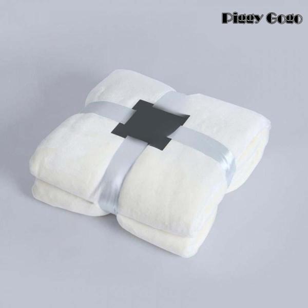 ◇商品仕様◇素材： フランネル（ポリエステル） ◇洗練された優しいデザイン、軽くてふんわり、あたたかいシンプルな使いやすさ、シルクのような高級のある光沢、柔らかな肌触りは、オールシーズン快適に使えるアイテム。◇な光沢がリッチな雰囲気を演出す...