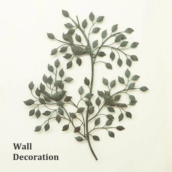 ●ウォールバードトウイグ●玄関やリビングなどの壁に立体感ある壁飾りでデコレーション。アイアン製品はおもむきあるアンティークな雰囲気作りを演出してくれます。●季節を問わず楽しめ、お花やグリーンが飾れない場所も華やかになります。ウォールデコは簡...