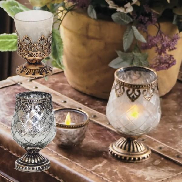 ●キャンドルカップ●おしゃれなガラス製のキャンドルホルダーです。アンティークな風合いとシャビーな雰囲気を持ち合わせており、お部屋にさりげない上品さを添えます。●キャンドルを灯すとロマンチックな光が優しく広がり、心地よいリラックス空間を作り出...