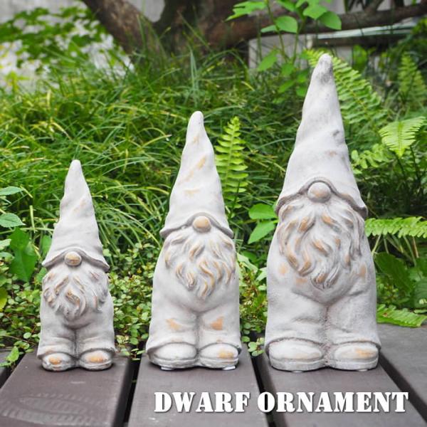 ●ドワーフ小 / ドワーフ中 / ドワーフ大●おなかの膨らみが愛らしい、玄関先や庭のアクセントになるセメント製のドワーフ（小人）の置物です。●静かな佇まいなのにどこかユーモラスな雰囲気、ビンテージ風の仕上がりがチャームポイント。●コンパクト...
