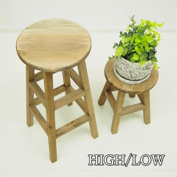 ウッドスツール●観葉植物やお花をおしゃれに飾れる天然木製のフラワースタンドです。素朴で温かみのある木目が美しく、ナチュラルテイストのインテリアによく合います。●高さがあることで植物に光が届きやすく、空間に立体感をプラスできます。●リビングの...