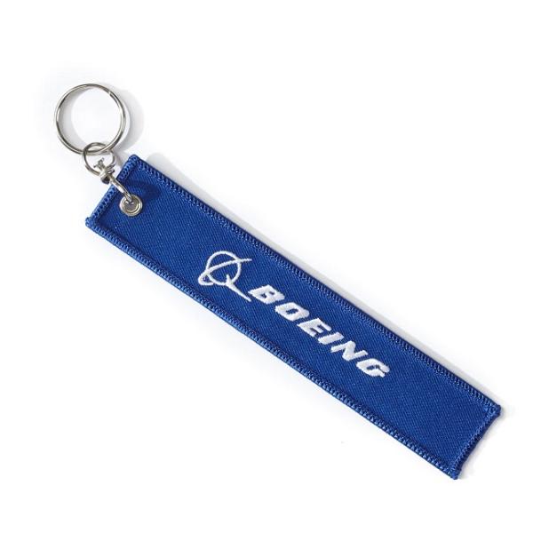 高品質な厚手のタグに“BOEING”と“Remove Before Flight”の刺繍が施されたキーチェーンです。※2本セットではございません。サイズ：約 15.2×2.5cm