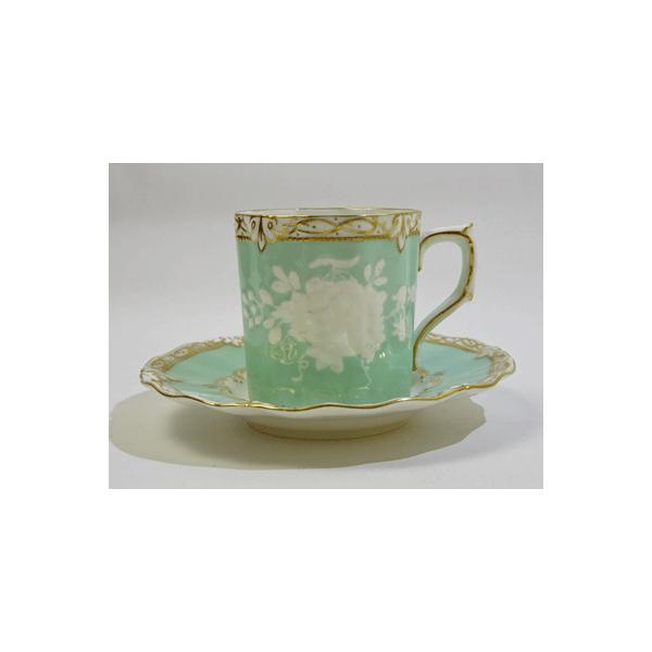 ★微細な点や色抜け、ソーサー全体に貫入、カップにも貫入がありますが、全体で見るとマカロンで有名なフランスのガトーショップの箱のような色合いの可愛いデミタスカップ＆ソーサーです。■Royal Crown Derby(イギリス)■海外直輸入US...