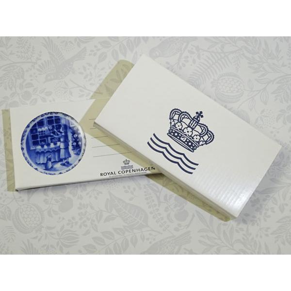 クリスマス直前の最後の日曜日に４本目のキャンドルに火を灯し、クリスマスを迎える準備をする静けさ漂うアドベントのひとときが表現された表現されたプレート。イヤーコレクションやギフトとしてもお薦めの品です。■新品■Royal Copenhagen...