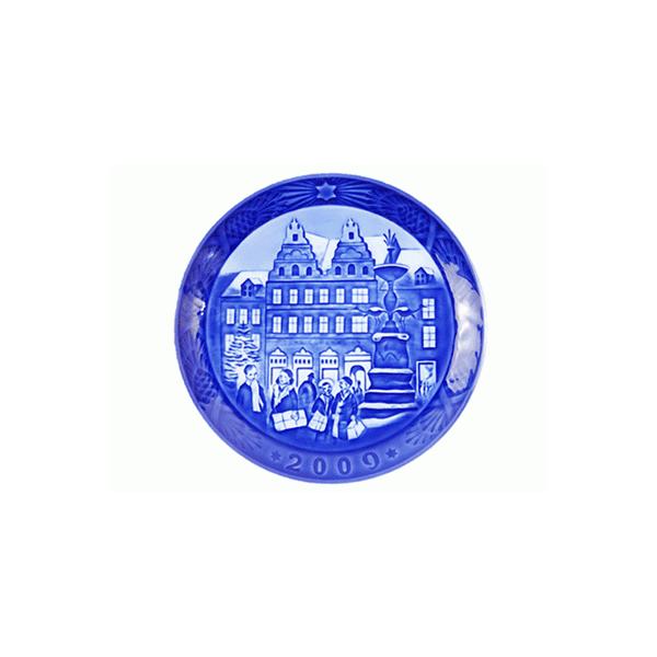 ■Royal Copenhagen■Christmas at Amagertprv■直径：１８ｃｍ■飾り皿・裏面に紐通し穴２箇所■ブランド箱無し※箱無しのためUSED品扱いにしてありますが、当店で在庫していた商品で新品の状態です。・ロイヤル...