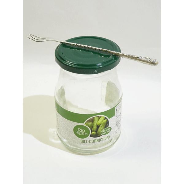 ・ピクルス、オリーブ、コルニションやガーキンスなどに適したピクルスフォークです。■海外直輸入USED品■スターリングシルバー925■イギリス バーミンガム1886年■長さ：約１５ｃｍ(実寸：約１４．７ｃｍ)■フォーク部分最大幅：約１．２ｃｍ...