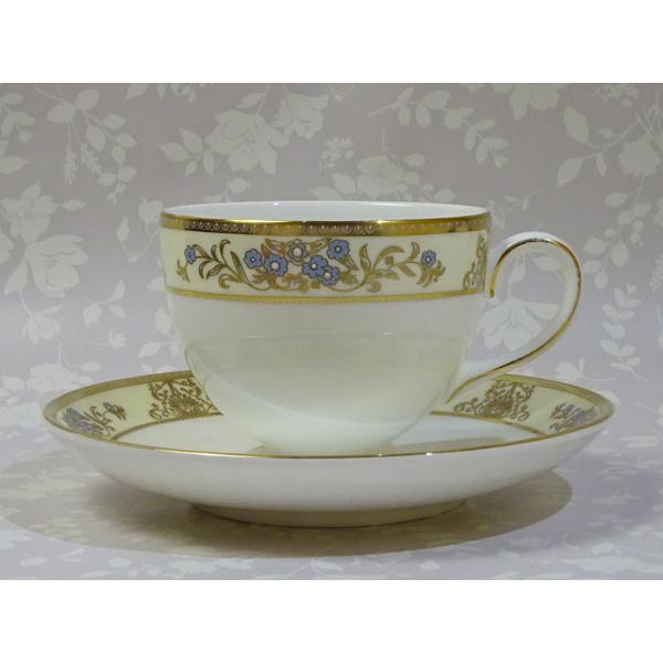■Wedgwood　CLIVEDEN■海外直輸入USED品■ティー、コーヒー兼用カップソーサー■カップ口径：８．５ｃｍ　高さ：７ｃｍ　容量：２００ｃｃ■ソーサー：１４．５ｃｍ■ブランド箱なし ※カップの持ち手部分や上部分にゴールドラインが薄...