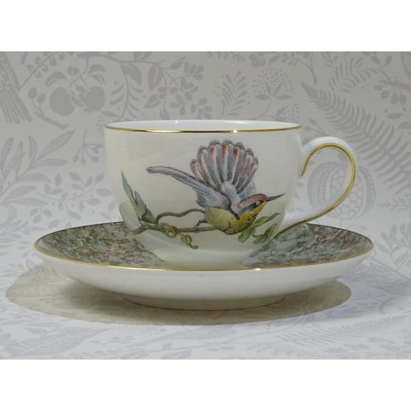 ■海外直輸入USED品■Wedgwood /  HUMMING BIRDS■コーヒー、ティー兼用カップソーサー■カップ　口径：８．３ｃｍ　高さ：７ｃｍ　 容量：２００ｃｃ■ソーサー　１４．５ｃｍ■ブランド箱なし ※Wedgwoodの黒壺マー...
