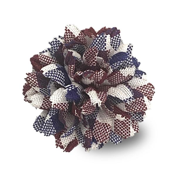 日本最高のシャツ縫製メーカー所蔵シャツ地を使用したブートニエール。インポート、国産の高級シャツ地を加工し作成しました。ジャケットやコート、ニットやバッグのチャームにもご利用いただけます。サイズ：約30mm※１点１点手作りで作られてますので掲...