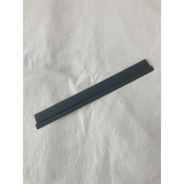 山崎産業(コンドル)製小型チリトリホームダストECO M(旧ホームダストM)の先端ゴムの交換用スペアです。