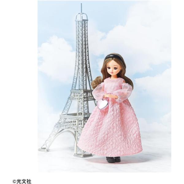 大人気！ＶＥＲＹコラボ第4弾のコーディネートリカちゃん！！トレンド感のある素材のキャミソールドレスと透け感のあるブラウスのセットアップ。ボリュームカチューシャ、ハートバッグ、ビスチェ、レースアップブーツ、コーディネートブック付。商品内容 人...