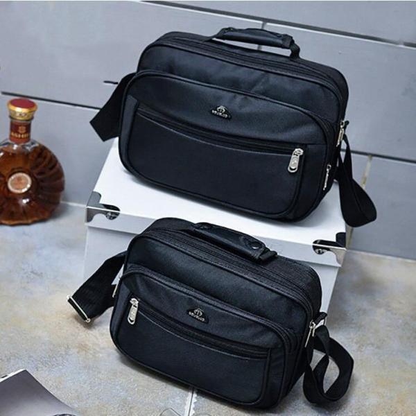 ショルダーバッグ バッグ メンズ メッセンジャーバッグ 斜めがけバッグ ビジネス 軽量 ナイロン 旅行 出張 カジュアル 肩がけ 収納 収納抜群 通勤 通学 撥水加工サイズS（横タイプ）横約22cm、縦約17cm、マチ約10cmL（横タイプ...