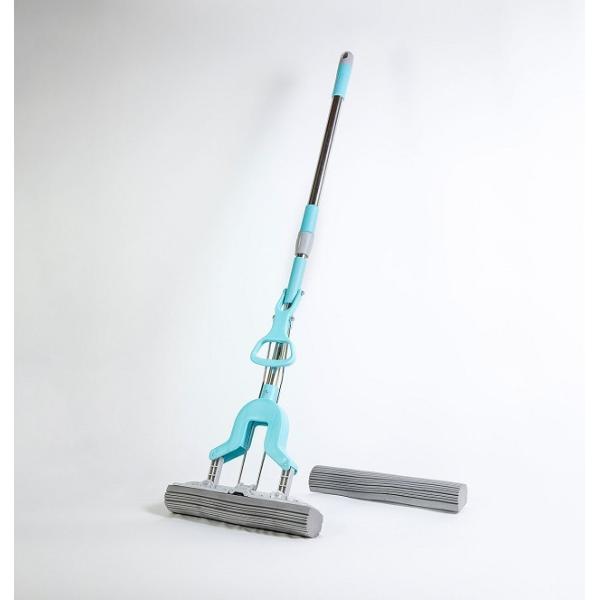 ☆伸縮式スーパーVモップ　替えモップ1個付き●今までに無い抜群の吸収力で、吸水、水洗い、ワックス掛けまで   幅広く使えます。●雑巾掛けの様にかがまずに作業が出来ます。●ご家庭でのフローリングのお掃除やお手入れに。　●柄を短くして使うと窓ガ...