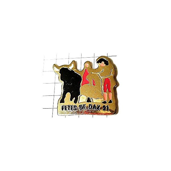 背景の１マスは５mmです。当店のピンバッジ はヴィンテージのレアな限定ピンバッジ です。それぞれのピンズの裏側の針には、新品の留め具をセットしてお送りします。新品の留め具代はピンズの商品代に含まれております。