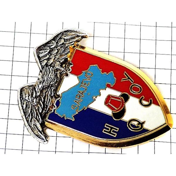 背景の１マスは５mmです。当店のブローチはヴィンテージのレアな限定ブローチです。