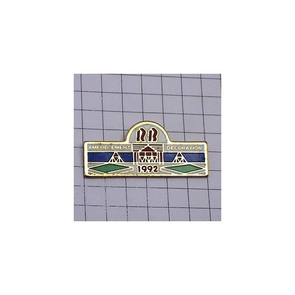 背景の１マスは５mmです。当店のピンバッジ はヴィンテージのレアな限定ピンバッジ です。それぞれのピンズの裏側の針には、新品の留め具をセットしてお送りします。新品の留め具代はピンズの商品代に含まれております。